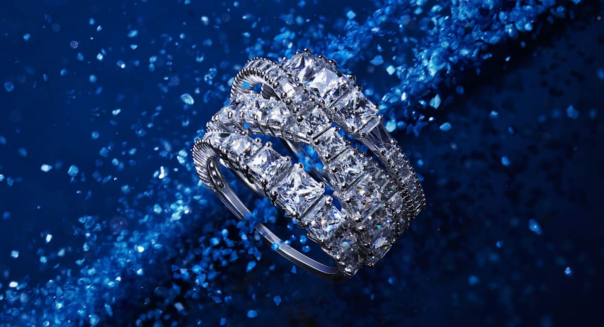 Twist Rows Подвеска, Синий Кристалл, Родиевое покрытие | Swarovski.com